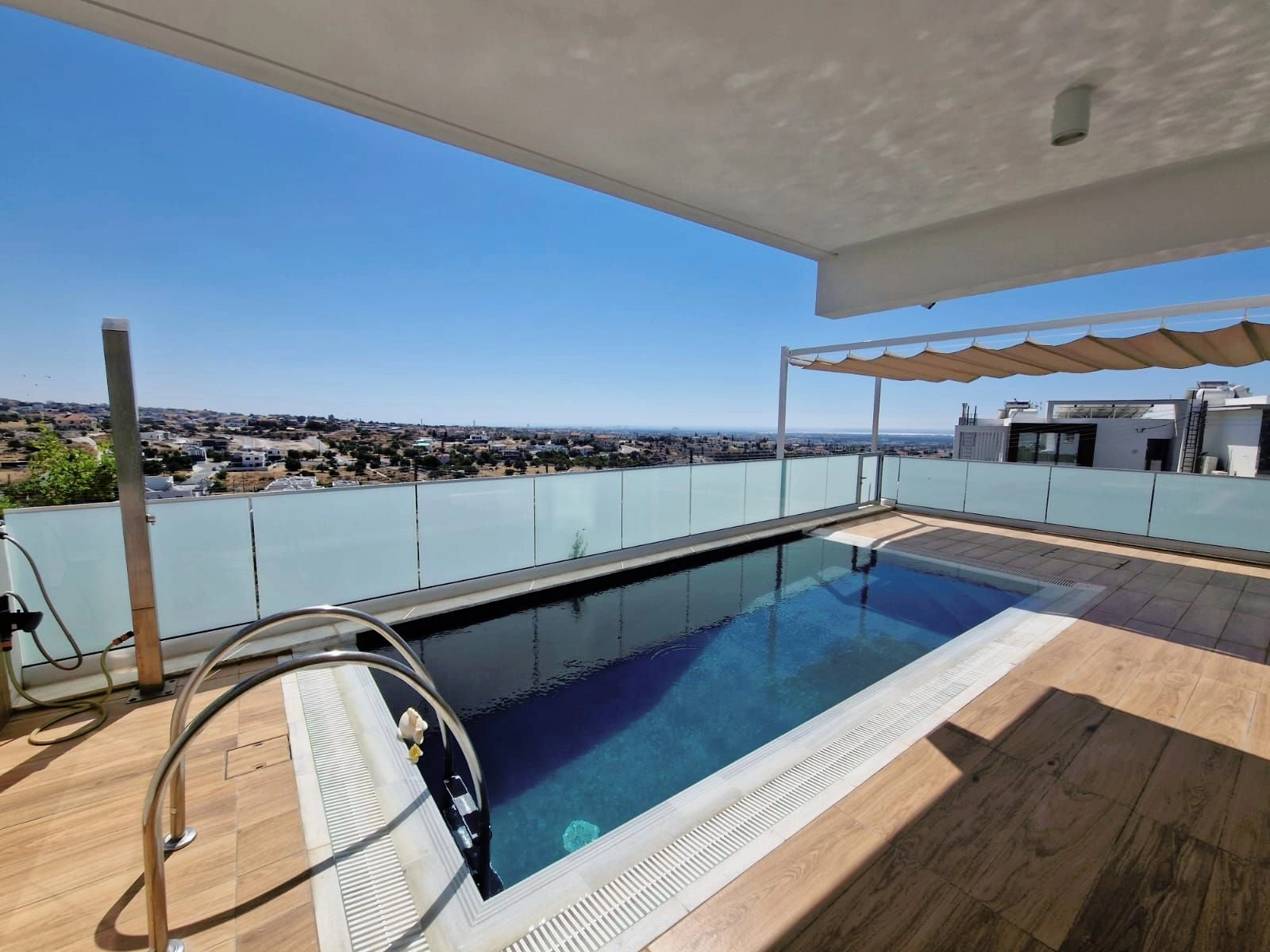 26207 3300 € - INDEX.cy